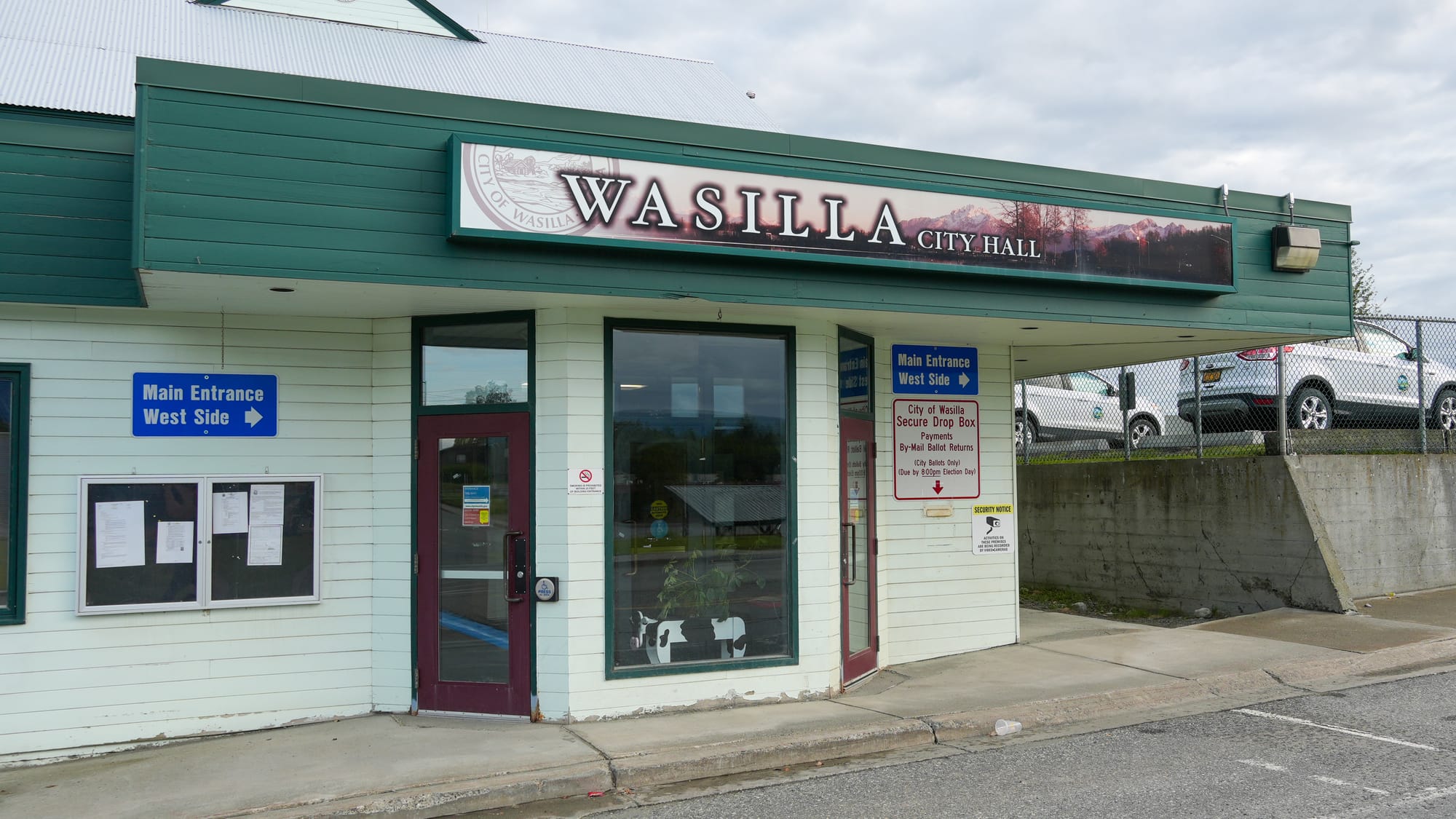 Wasilla bumps mayoral residency rules to two years, a first for the region